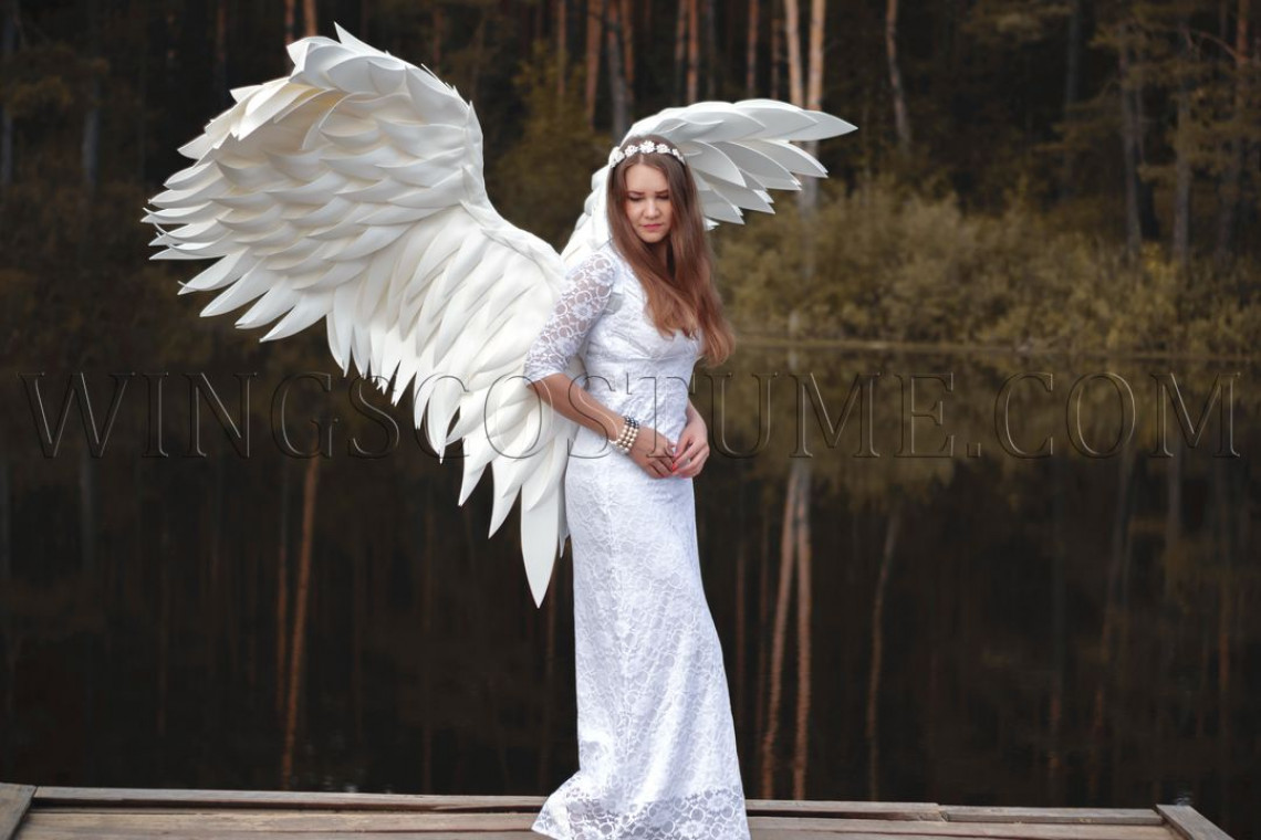 Buy realistic lage angel wings costume "Royal person"